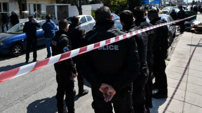 Oικογενειακή τραγωδία στο Χαλάνδρι: Πατέρας σκότωσε τον 4χρονο γιο του ...